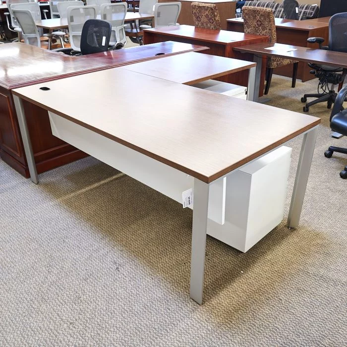 Used Gunlocke 36x72 Right L-Shape Desk with Mobile File Peds (Modern ...