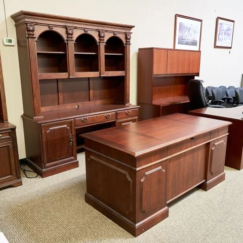 Used Desk & Credenza Sets | Dallas DESK, Inc.